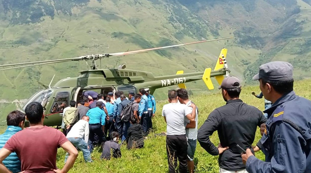 एक प्रहरी जवानको मृत्यु, डीएसपीसहित पाँच घाइते